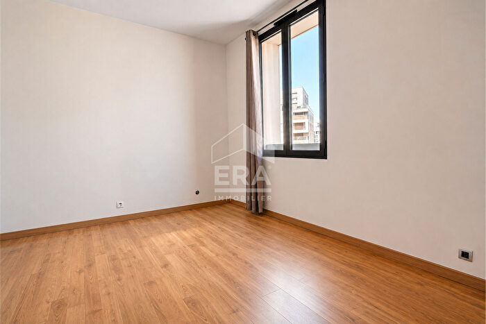 Appartement 2 pièces à Clichy, République, Victor Hugo, à vendre