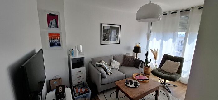 Quartiers Ouest, Bourg l'Evesque : Appartement 2 pièces à louer