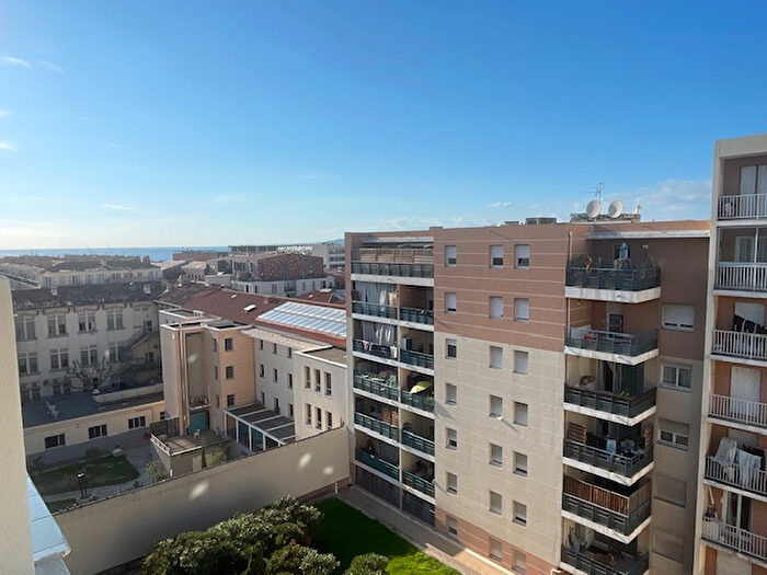 Appartement à vendre - Marseille e , La Joliette - 4 pièces - 3 chambres