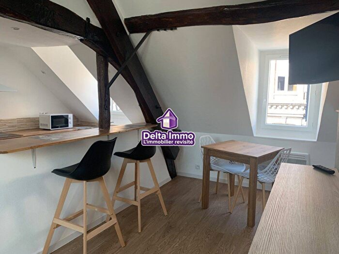 Centre Ville-Cathédrale, Évreux : Appartement 1 pièce à louer