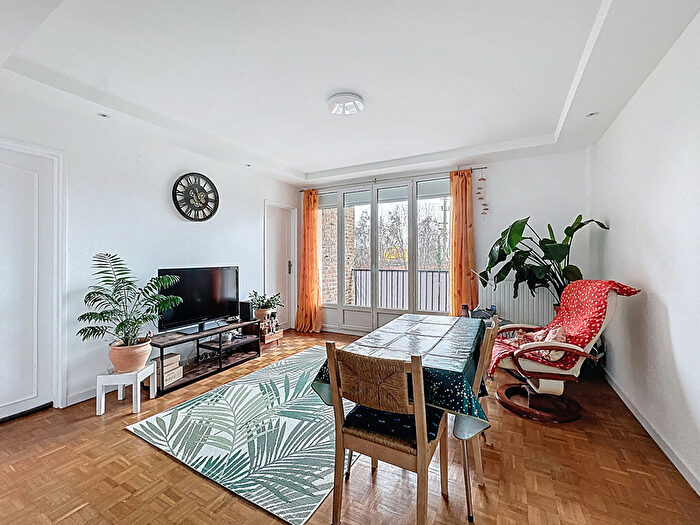 Appartement à louer - Villiers-sur-Marne, Les Boutareines, Les Armoiries - 3 pièces - 2 chambres