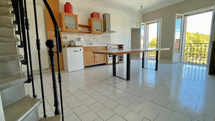 Appartement à vendre - Alès, Centre-ville - 5 pièces - 3 chambres