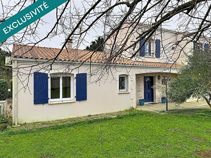 Maison à vendre - Rochefort - 8 pièces - 6 chambres