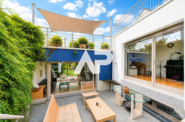 Maison 8 pièces à Rueil-Malmaison, Mont Valerien, à vendre