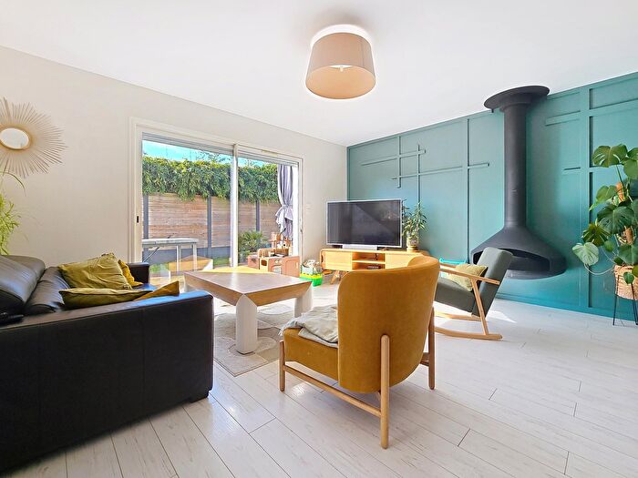 Maison à vendre - Saint-Médard-en-Jalles, Centre-ville - 4 pièces - 3 chambres