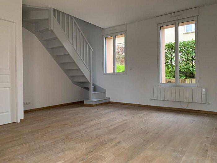 Maison à louer - Coulommiers, Centre-ville - 3 pièces - 2 chambres