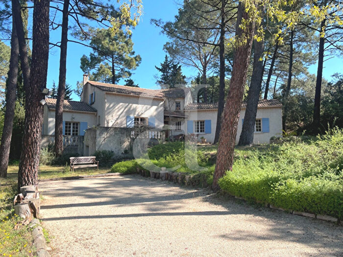Maison 7 pièces à vendre à Suze-la-Rousse