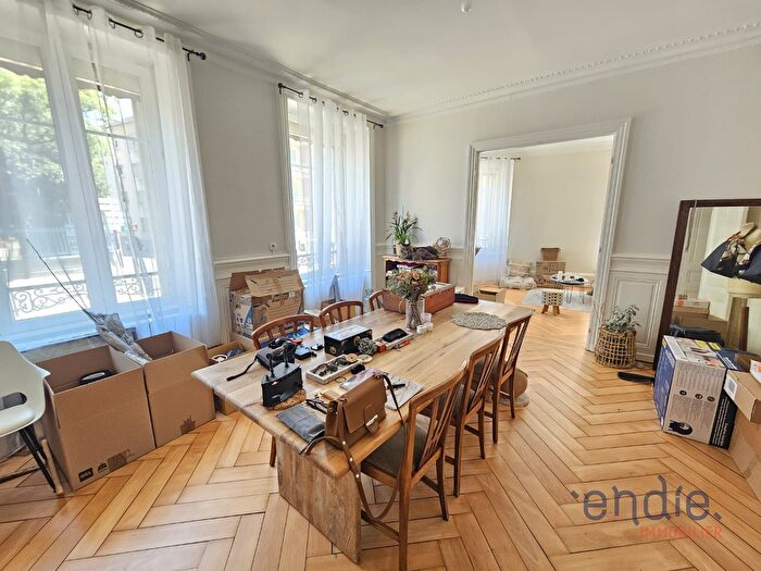 Belfort, Centre-ville, Fb de Montbéliard : Appartement 6 pièces à louer