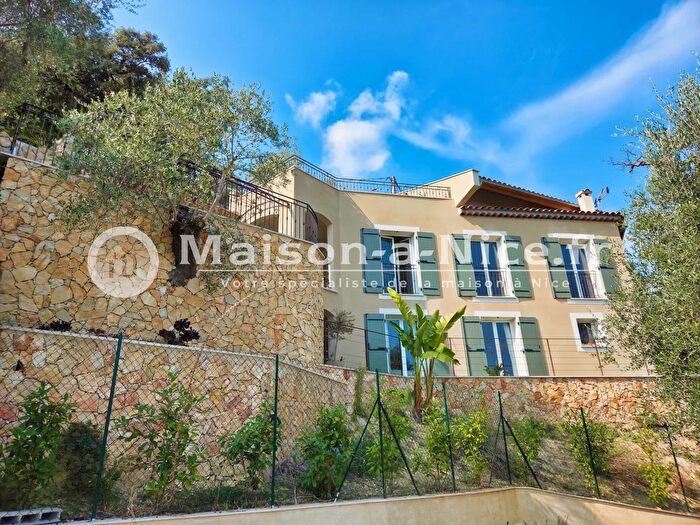 Maison 5 pièces à Falicon, à vendre