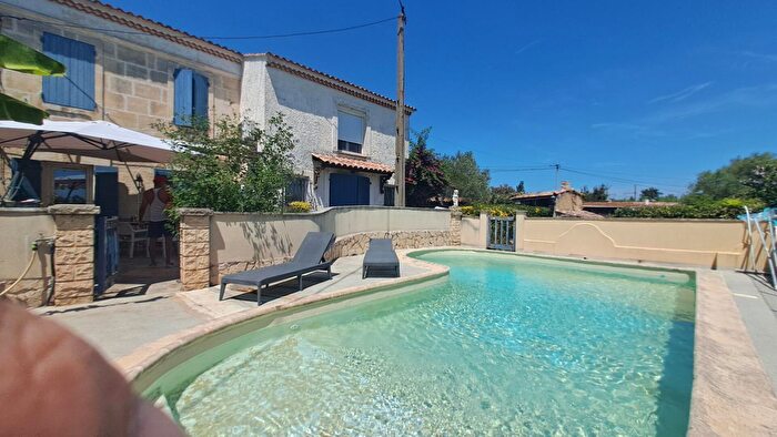 Maison 5 pièces à Arles, Pont de Crau, Moulès, à vendre
