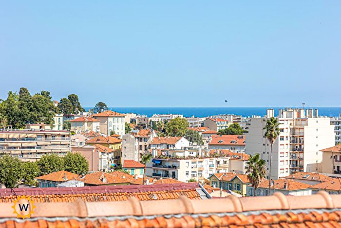 Appartement 3 pièces à Nice, Madeleine, à louer