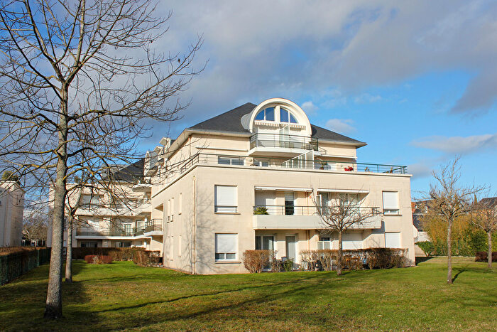 Appartement à vendre - Saint-Cyr-sur-Loire, Maisons Blanches - 3 pièces - 2 chambres