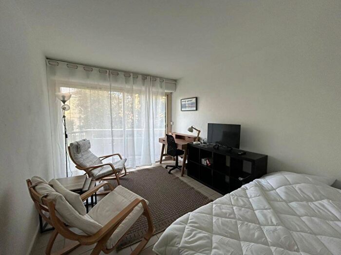 Appartement à louer - Naudet, Gradignan - 1 pièce