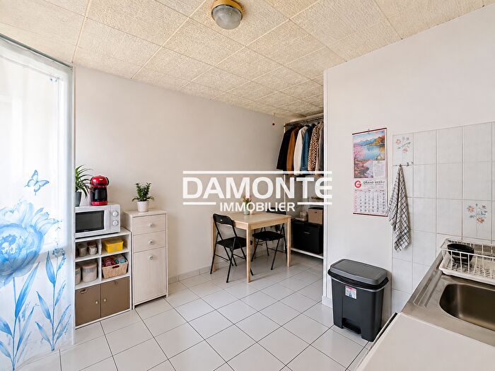 Appartement 1 pièce à Sainte-Savine, à vendre