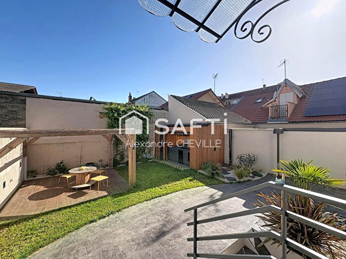 Maisons à vendre et appartements à louer - 2