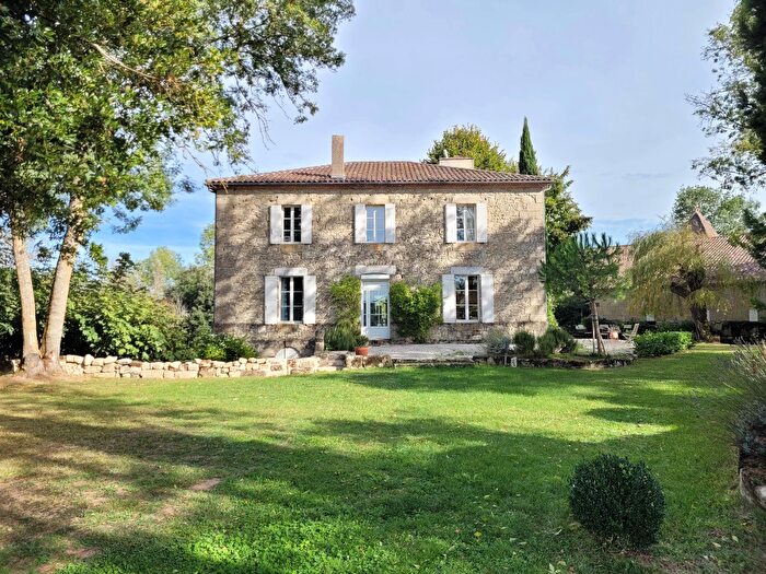 Maison à vendre - Saint-Barthélemy-dAgenais - 10 pièces - 6 chambres