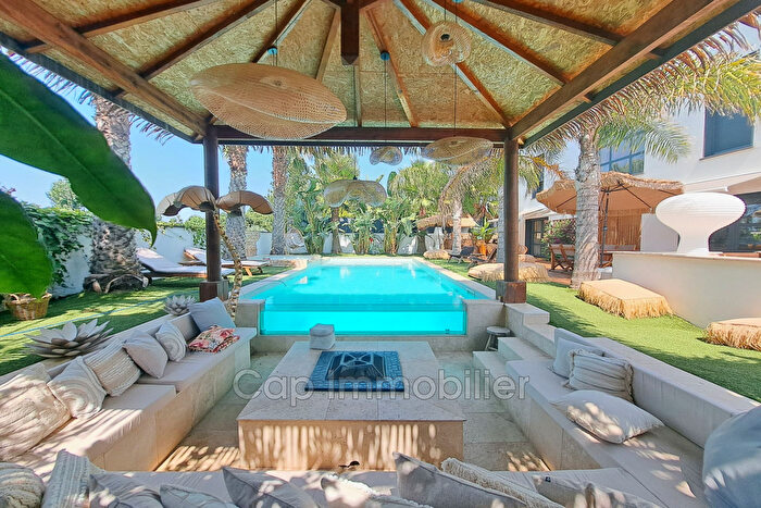 Maison à vendre - Agde, Le Grau dAgde - 6 pièces - 4 chambres