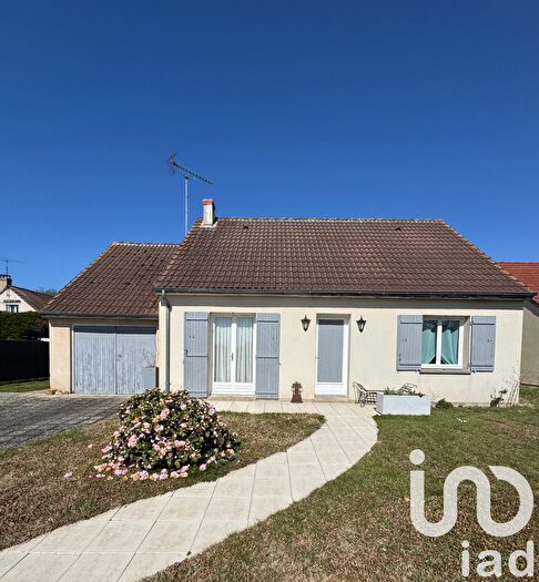 Maison à vendre - Saint-Denis-de-lHôtel - 4 pièces - 3 chambres