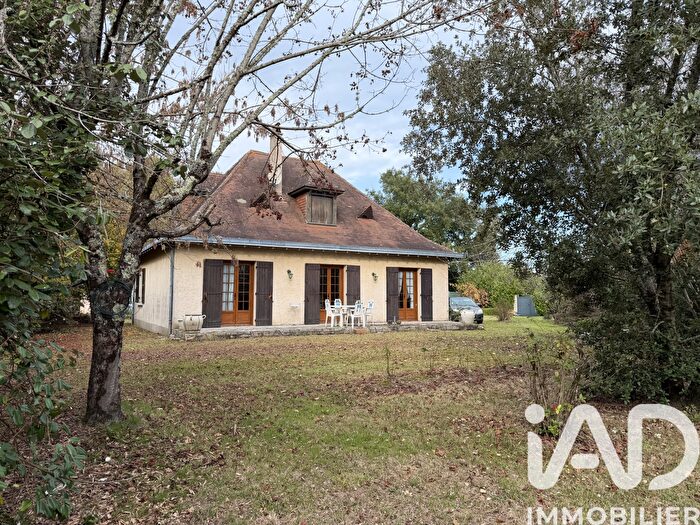 Maison à vendre - Montpon-Ménestérol - 7 pièces - 5 chambres