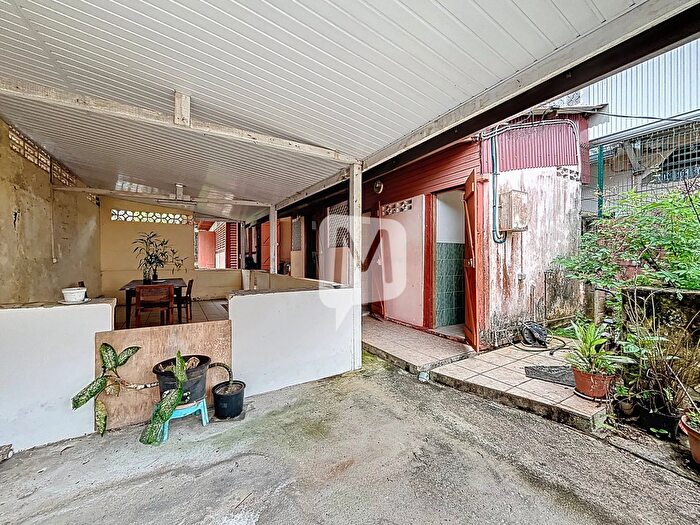 Maison à vendre - Cayenne - 4 pièces - 3 chambres