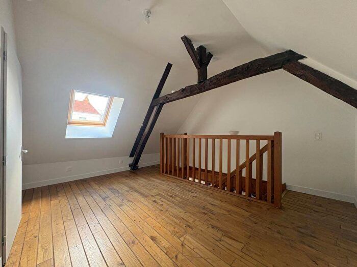 Saint Christophe-Les Rocheforts, Châteauroux : Maison 2 pièces à louer