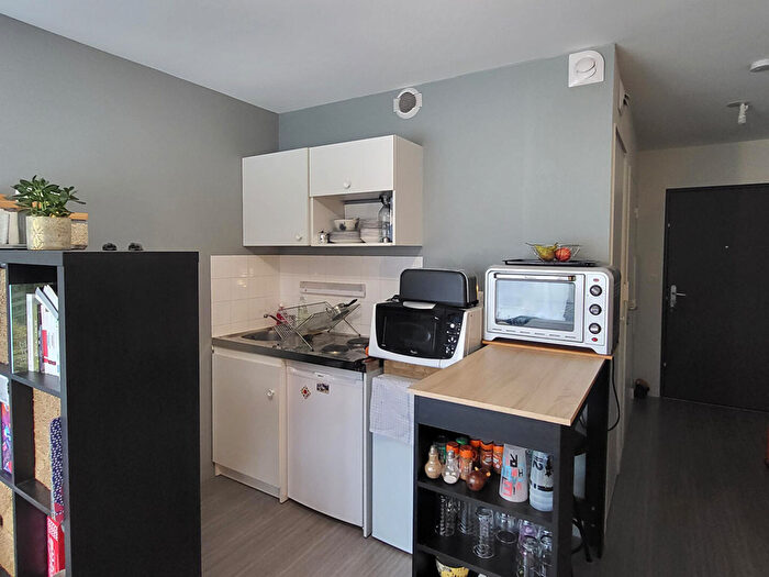 Appartement à louer - Quartiers Nord-Est, Maurepas - 1 pièce