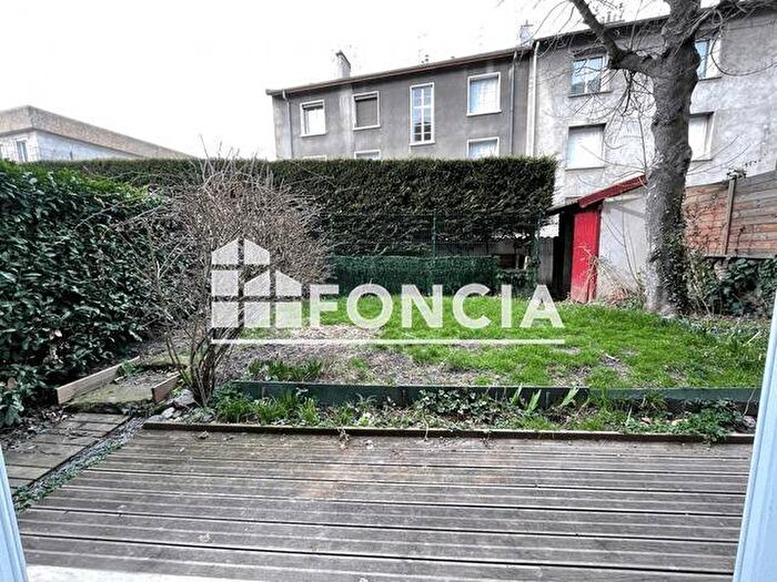 Appartement à louer - Badouillère-Saint Roch-Valbenoîte, Saint-Étienne - 4 pièces - 3 chambres