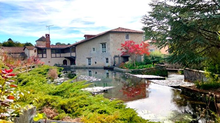 Maison à vendre - Lizant - 8 pièces - 4 chambres
