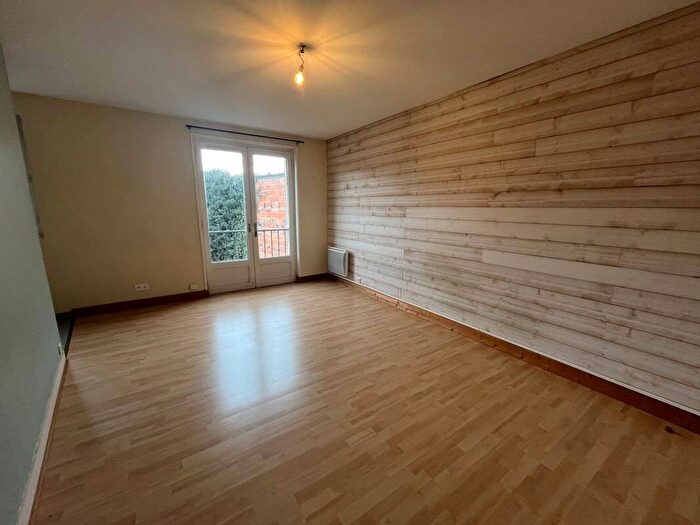 Nord, Saint-Yrieix-la-Perche : Appartement 1 pièce à louer