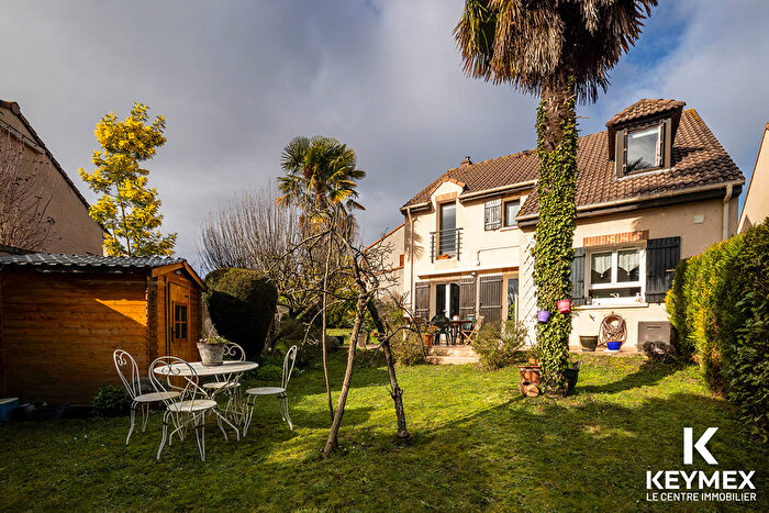 Maison à vendre - Chanteloup-les-Vignes - 6 pièces - 4 chambres