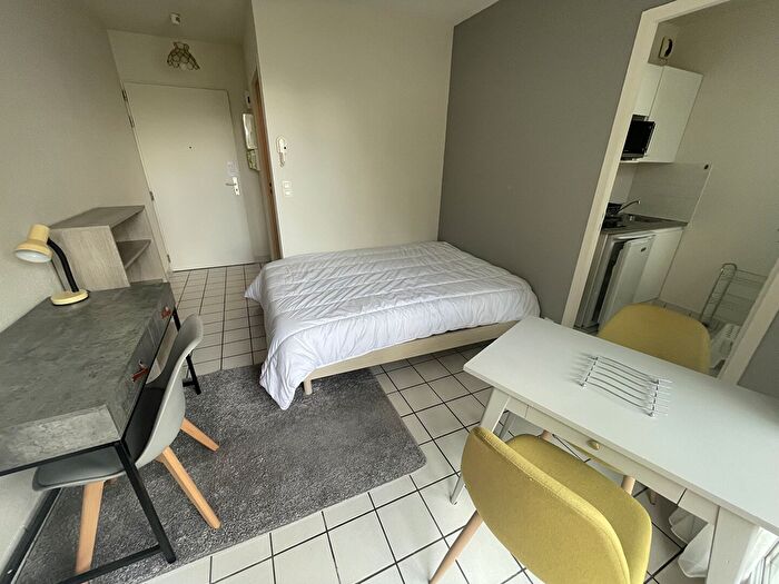 Appartement à louer - Clermont-Ferrand, Vallières, Sallins, Poncillon - 1 pièce