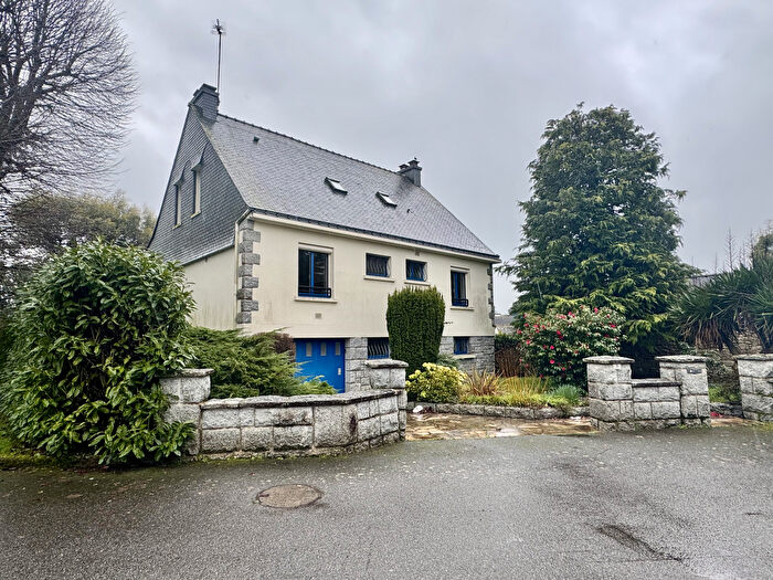 Maison à vendre - Noyal-Muzillac - 8 pièces - 5 chambres