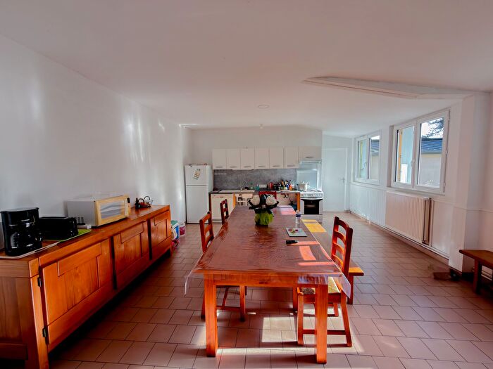 Maison à vendre - Gennes - 10 pièces - 5 chambres