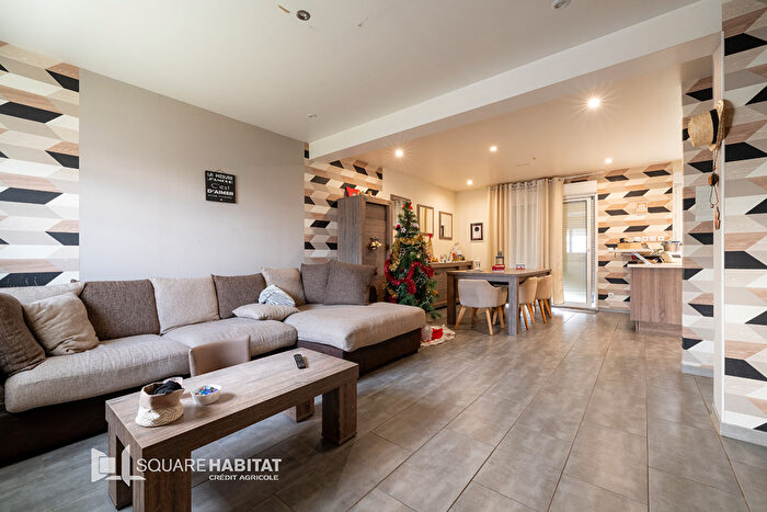 Maison à vendre - Guesnain - 6 pièces - 4 chambres