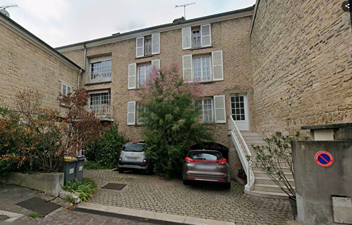 Appartement à vendre - Carrières-sur-Seine, Centre historique - 1 pièce