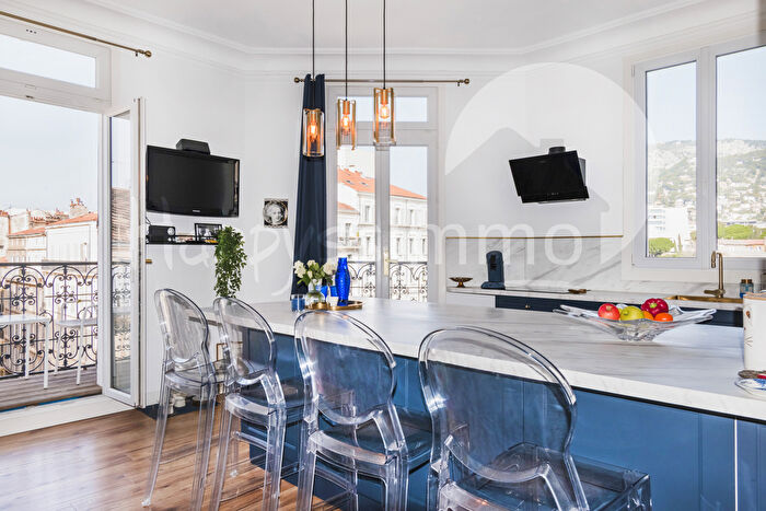 Appartement à vendre - Toulon, Haute-ville - 4 pièces - 2 chambres