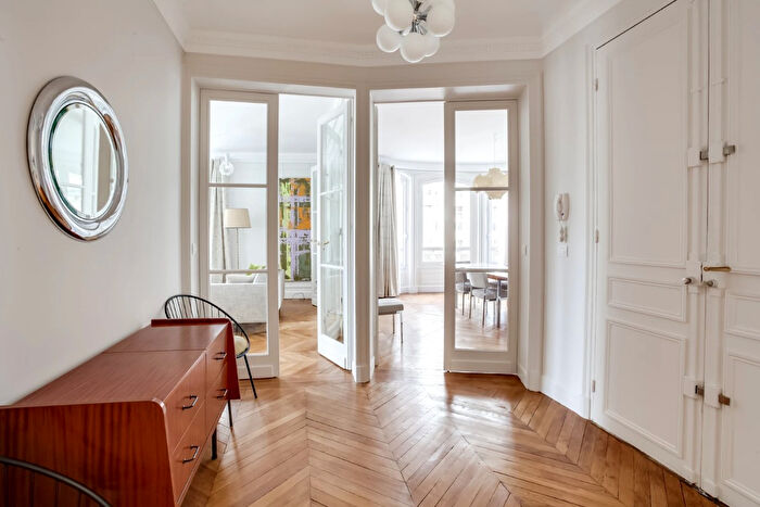Appartement 5 pièces à Paris 16ème, Auteuil-Nord, Jasmin, Mirabeau, à louer