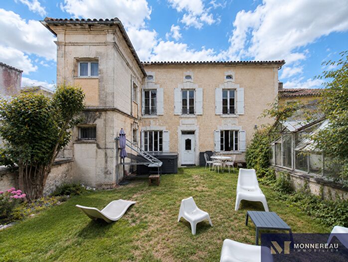 Maison 6 pièces à vendre à Barbezieux-Saint-Hilaire