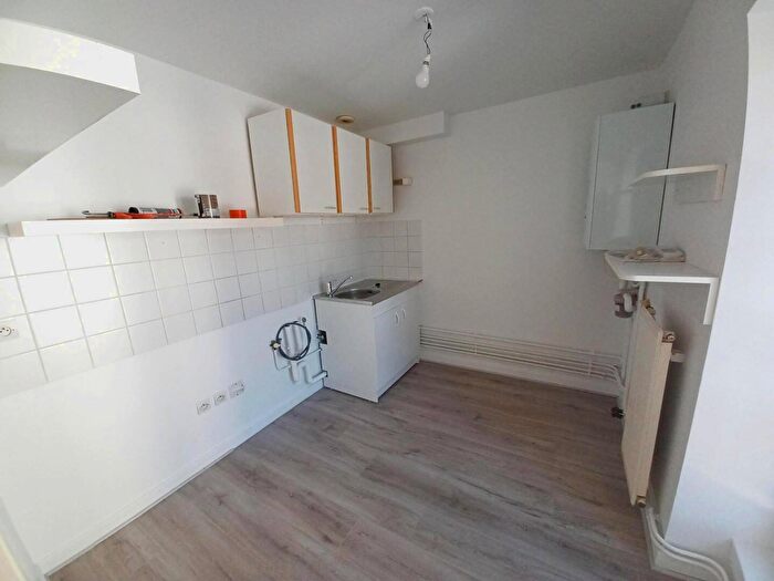Appartement à louer - Aurillac - 2 pièces - 1 chambre