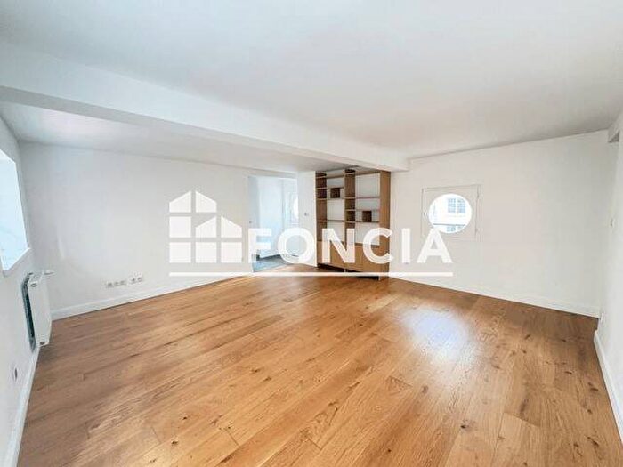 Appartement à louer - Vieux Marché-Cathédrale, Rouen - 3 pièces - 2 chambres