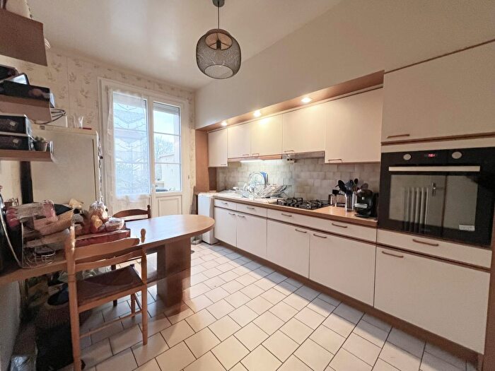 Appartement à vendre - Vitry-le-François, Centre-ville - 5 pièces - 4 chambres