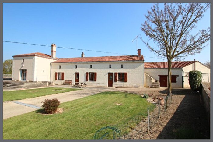 Maison à vendre - Doué-la-Fontaine - 6 pièces - 2 chambres