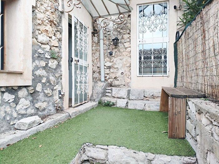 Maison 3 pièces à louer à Aspremont