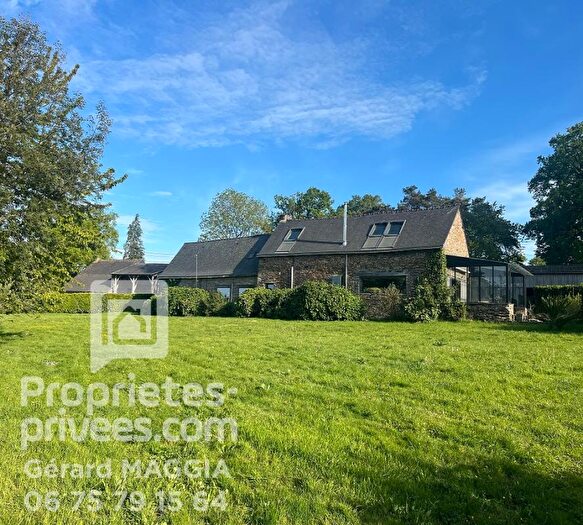 Maison à vendre - Pleucadeuc - 8 pièces - 5 chambres