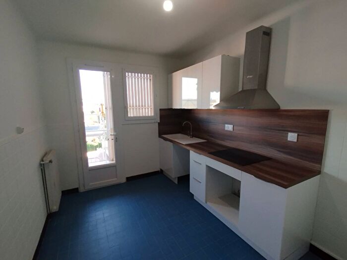 Appartement à louer - Bagnols-sur-Cèze - 2 pièces - 1 chambre