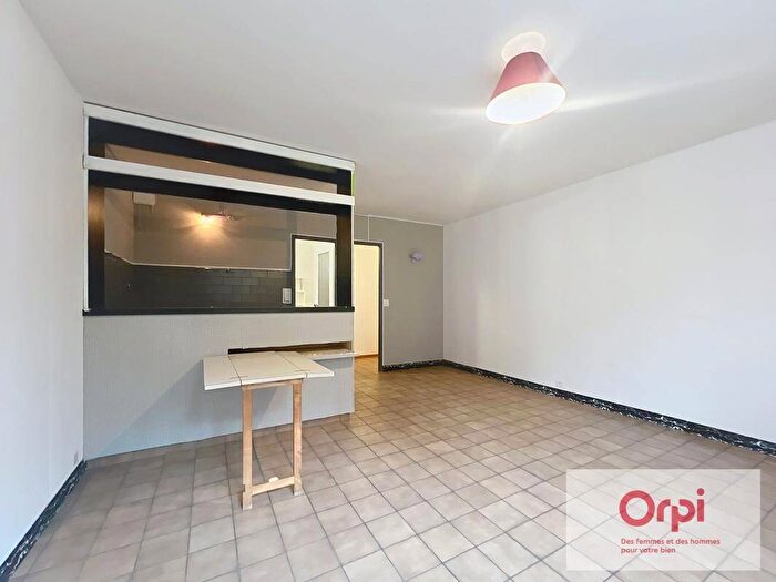 Appartement à louer - Les Iles-Buffon, Montluçon - 2 pièces - 1 chambre