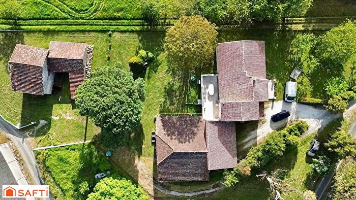 Maison 5 pièces à vendre à Sainte-Colombe-de-Villeneuve
