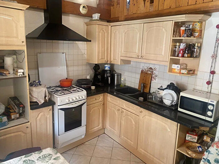 Appartement à vendre - Moûtiers - 5 pièces - 2 chambres