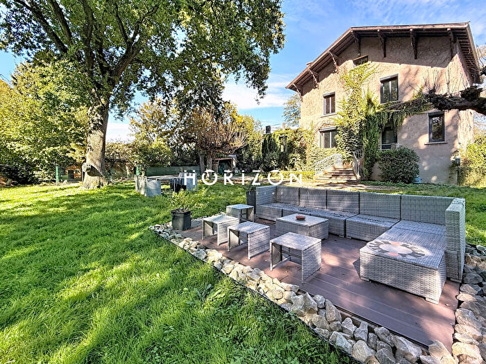 Maison à vendre - Saint-Didier-sur-Chalaronne - 7 pièces - 5 chambres