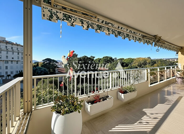 Appartement à vendre - Cannes, Prado, République - 4 pièces - 2 chambres